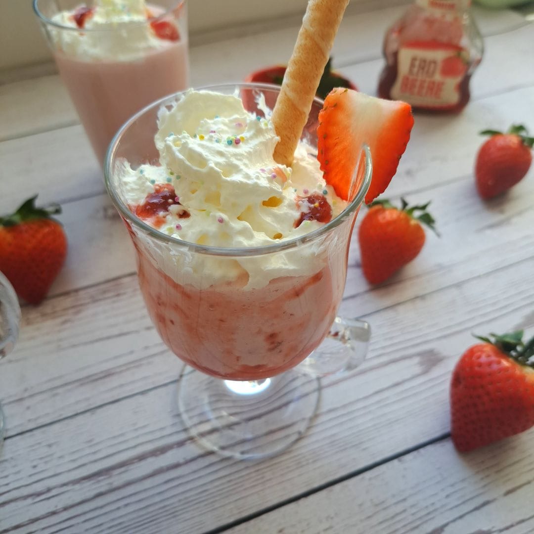 Strawberry Milkshake - Sumi´s culinary notes